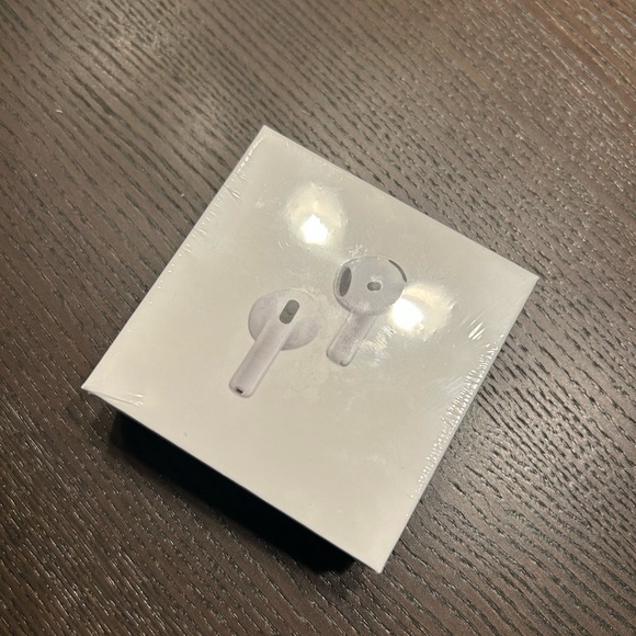 Apple | Cell Phones & Accessories | Apple Gen 4 Wireless Earbuds In ...